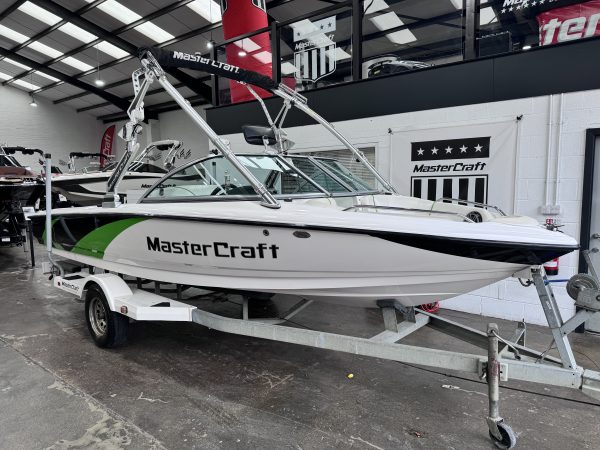 MasterCraft Boats UK | Wakesurfing Boats UK | Wakeboard Boats UK